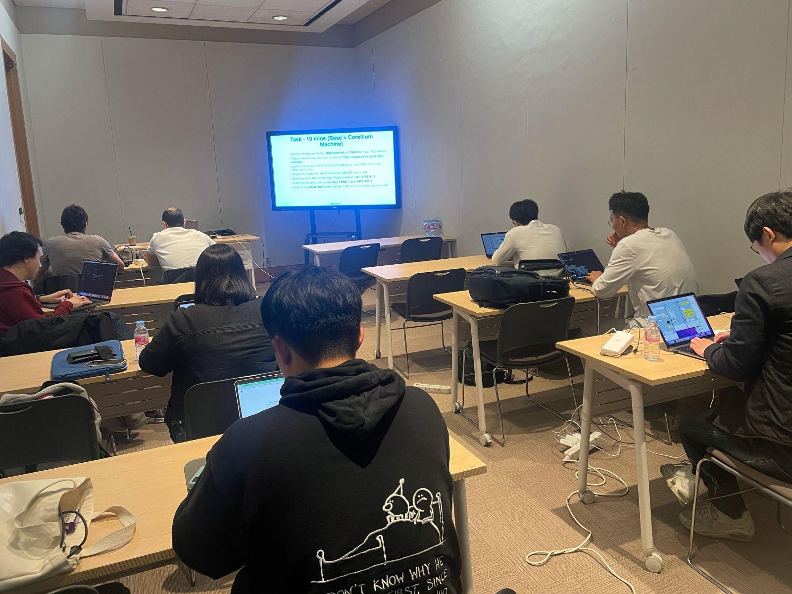 OFFENSIVE ARM64 REVERSING AND EXPLOITATION - 8kSec